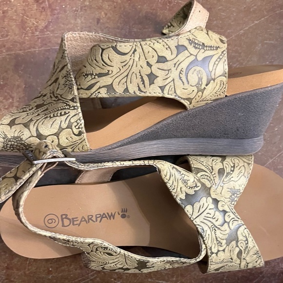 Shoes | Bearpaw Sandals Just In Time For Summer Comfortable Enough To ...